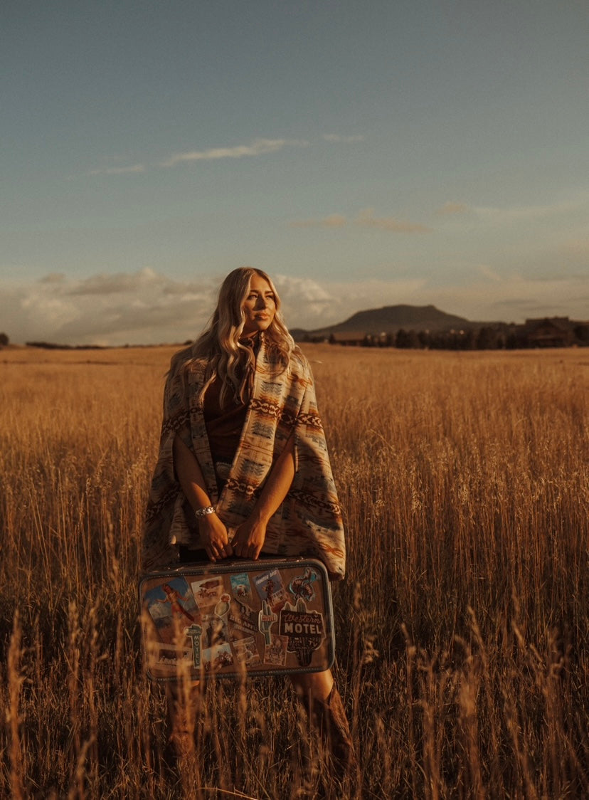 Pendleton Print Blush Cape – Blush Out West